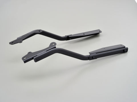 【用途】バイク用 GIVI 取付フィッティング【適合車種】MT-09 (13-16)、XSR900 (16-21)【仕様】GIVI モノキーケース装着の場合はM5べース(品番:90140)、モノロックケースはM5Mベース(品番:90110)...