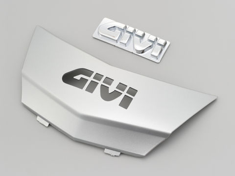 【DAYTONA(デイトナ)】 93076 GIVI Z4200R センターカバー【品番】93076【カラー】【サイズ】【タイプ】【説明】V40用補修部品。 センターカバー（GIVIロゴ部のシルバープレート）【備考】【注意事項】商品の詳細な...