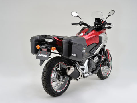 適合車種：NC750X/ CT(16-20)、NC750S/DCT(16-20)※ 大型のアルミ製ケースなど重量のあるハードケースを装着する場合、ケース自体の重量も積載量に影響します。積載重量を超えた状態で使用すると、キャリアや車体フレーム...
