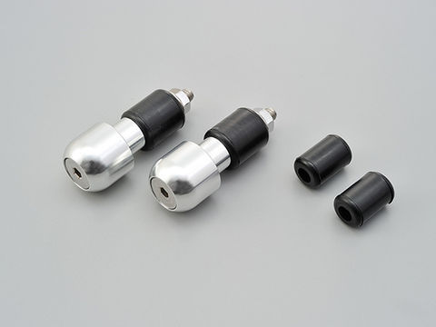 【DAYTONA(デイトナ)】 67811 アルミバービレットバーエンド ラウンドType シルバー品番67811カラーシルバーサイズタイプ説明・幅広く対応する汎用タイプのアルミビレットバーエンド！ ・大小2個のストップラバー付属で、ハンド...