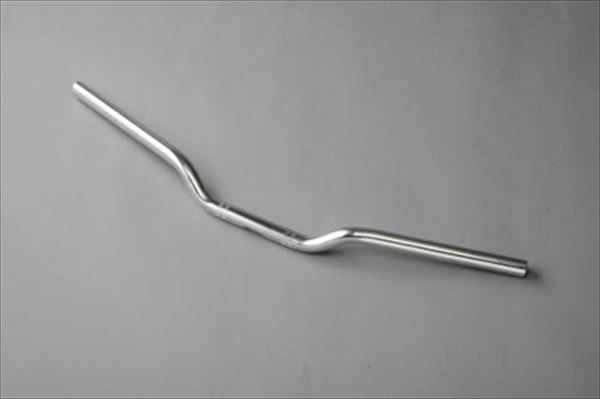 商品詳細408cc版と、398cc版のセミフラットハンドル仕様であるFOUR-?用ハンドルを復刻。ハンドルバーの高さはマウント位置から約6cm。商品の詳細な情報については、メーカーサイトでご確認ください。商品及び品番は予告なく変更が行われる...