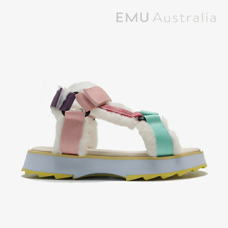 DISCRIPTION -製品説明- 調節が可能なナイロンストラップベルトのスポーティーなデザインにライニングにはエミュらしいシープスキンを配した新製品。 ライニングの天然ムートンはふわふわもこもこでやさしい肌触り。 ソールはラバーミッドソ...