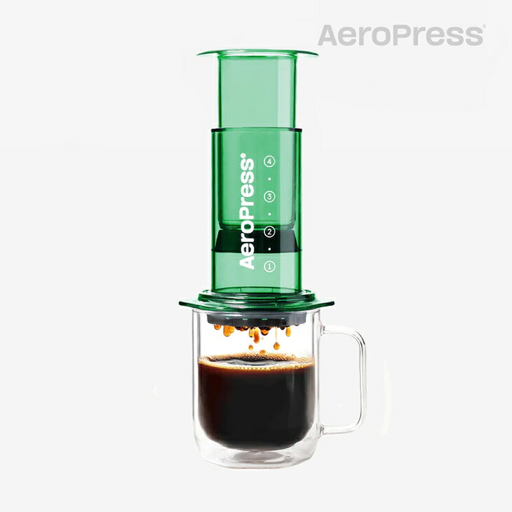 DISCRIPTION -製品説明- アメリカのアウトドア・スポーツ玩具メーカー「AeroPress, Inc.」（アメリカ エアロプレス）が開発した、空気圧を利用したコーヒー抽出器具「エアロプレス」。 空気圧抽出は過度な苦みを抑えてコーヒ...