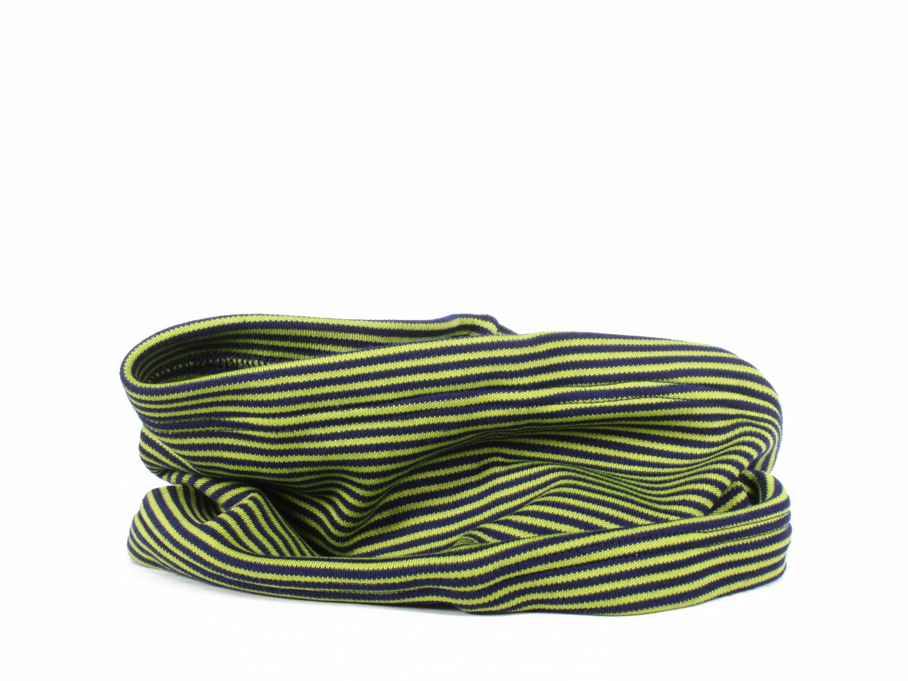 WILDERNESS WEAR【ウィルダーネス ウエア】より、高機能素材・ウルトラファインポリプロピレンを使用したネックウォーマーです。 高機能素材・ショーラー社のウルトラファインポリプロピレンを使用したネックウォーマーで縫製部は凹凸の無い...