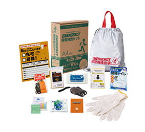 商品番号】 BT30-65 【本体サイズ】 非常用持出袋：340×390mm 【パッケージサイズ】 240×85×310mm 【個装形態】 化粧箱入 【セット内容】 非常持出袋・防災の心得・レインコート・抗菌消臭簡易トイレ・ダイナモLEDラ...