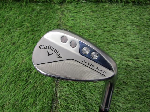 ■ 商品詳細 ■ 種別 ウェッジ メーカー キャロウェイ モデル JAWS RAW CHROME 58-10S シャフト NSPRO950GHneo(JP) フレックス S ロフト 58 本数 1 番手 58 長さ 35 クラブ重量 456...