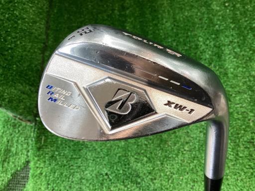 タイプ男性用利き手右利き商品コード2100398298664クラブ種別ウェッジメーカー名ブリヂストン商品名TOUR　B　XW−1（シルバー）　52°／08°発売年2017シャフトNS　PRO　MODUS3　TOUR120シャフト材質スチール...