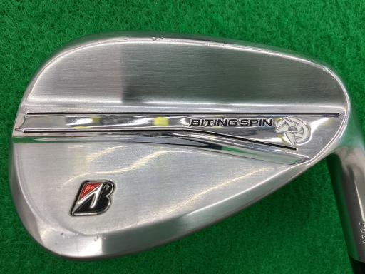 タイプ男性用利き手右利き商品コード2100402677133クラブ種別ウェッジメーカー名ブリヂストン商品名BRIDGESTONE　BITING　SPIN　50°／10°F発売年2024シャフトNS　PRO　MODUS3　TOUR120シャフ...