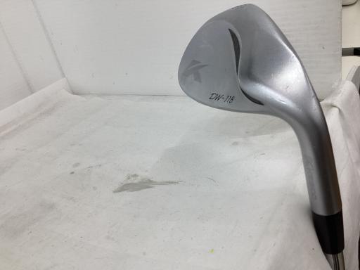 タイプ男性用利き手右利き商品コード2100402017861クラブ種別ウェッジメーカー名キャスコ商品名Dolphin　Wedge　DW−118　シルバー　58°発売年2018シャフトNS　PRO　950GHシャフト材質スチールメーカーフレッ...