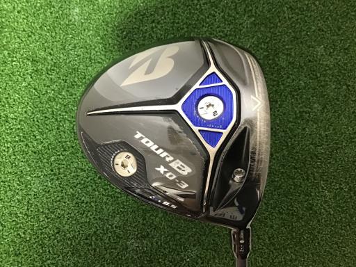 タイプ男性用利き手右利き商品コード2100401961745クラブ種別ドライバーメーカー名ブリヂストン商品名TOUR　B　XD−3（2018）　　9．5°発売年2018シャフトTour　AD　TX2−6（ドライバー）シャフト材質カーボンメー...