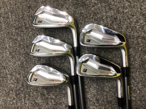 タイプ男性用利き手右利き商品コード2100399787075クラブ種別アイアンセットメーカー名ブリヂストン商品名BRIDGESTONE　241CB　6S発売年2024シャフト純正特注シャフトシャフト材質メーカーフレックスSフレックスSクラブ...