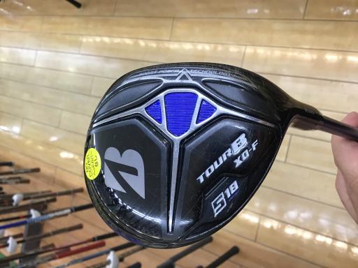 タイプ男性用利き手右利き商品コード2100394191433クラブ種別フェアウェイウッドメーカー名ブリヂストン商品名TOUR　B　XD−F（2018）　5W発売年2018シャフトTour　AD　VR−6シャフト材質カーボンメーカーフレックス...