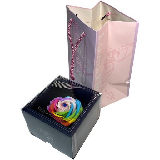 誕生日プレゼント W11.5xD11.5xH8.5cm 【手提げ袋付】輝くビジュー付きプレミアムローズ 一輪の薔薇に、宝石のような輝きを添えて 蓋を開けた瞬間、華やかな見た目とともに優しい石鹸の香りがふわりと広がります。 専用のギフトバッグ付き