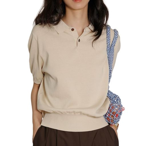 【さり気なく抜け感プラス】ふんわり軽い肌触りで勝負、普段着にもスポーツウェアにもオフィスウェアにも活躍するポロシャツ。シンプルだからこそ「美シルエット」にこだわって、程よいサイズ感でこなれのあるニュアンスに。合わせるボトムを選ばない絶妙な丈...