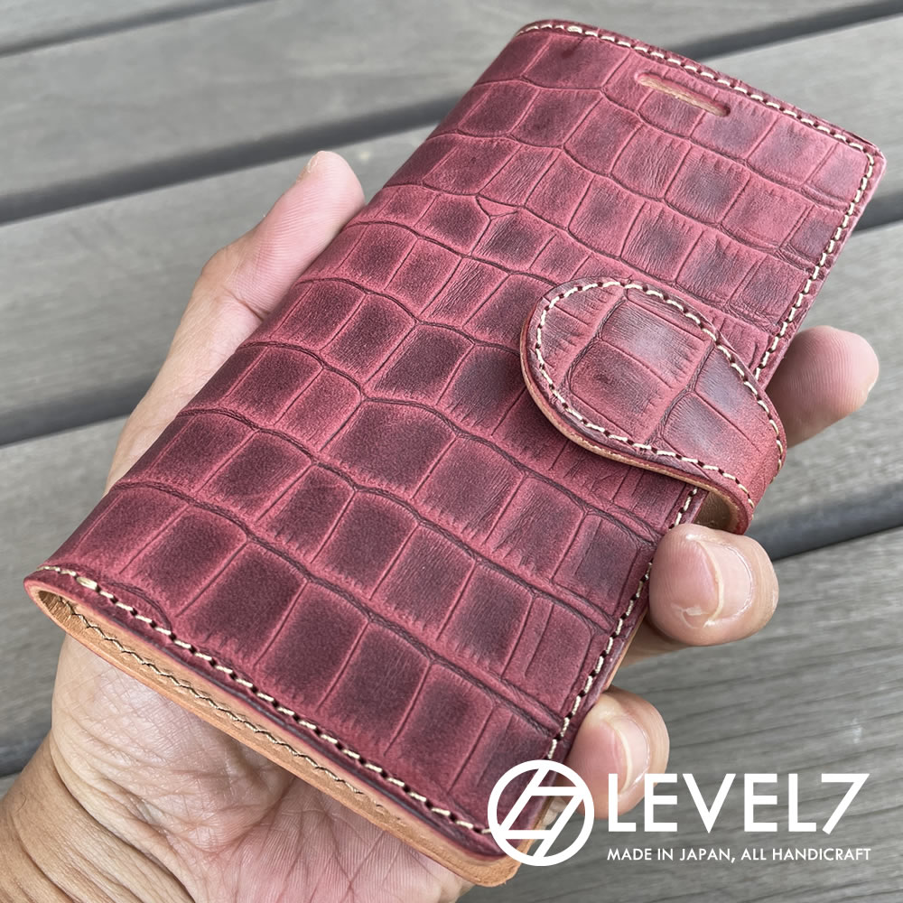 LEVEL7 2014年3月、『オンリーワン』をブランドコンセプトにオールハンドメイドのレザークラフトブランド【LEVEL7】として誕生。 2018年、コダワリを100％製品に詰め込むため、自社にレザー工房を構え自社製造を開始。 2020年...