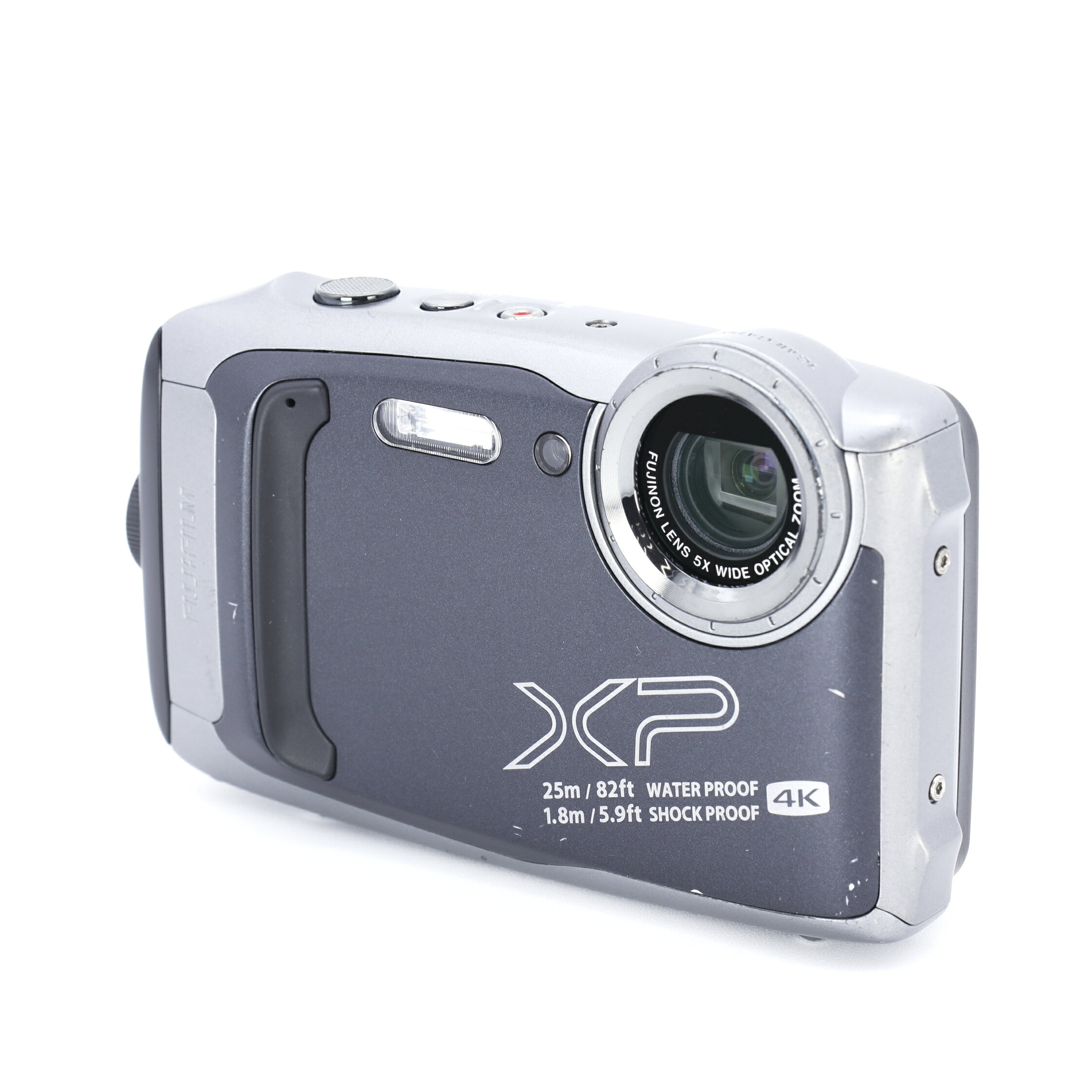 FUJIFILM FinePix XP140コンディション：良い（並品）外観・内部全体に使用感があり、レンズに細かいキズがございます。また、正面にシール跡がございます。動作映り込み等はなく、不具合なくご使用いただけます。付属品ACアダプター...