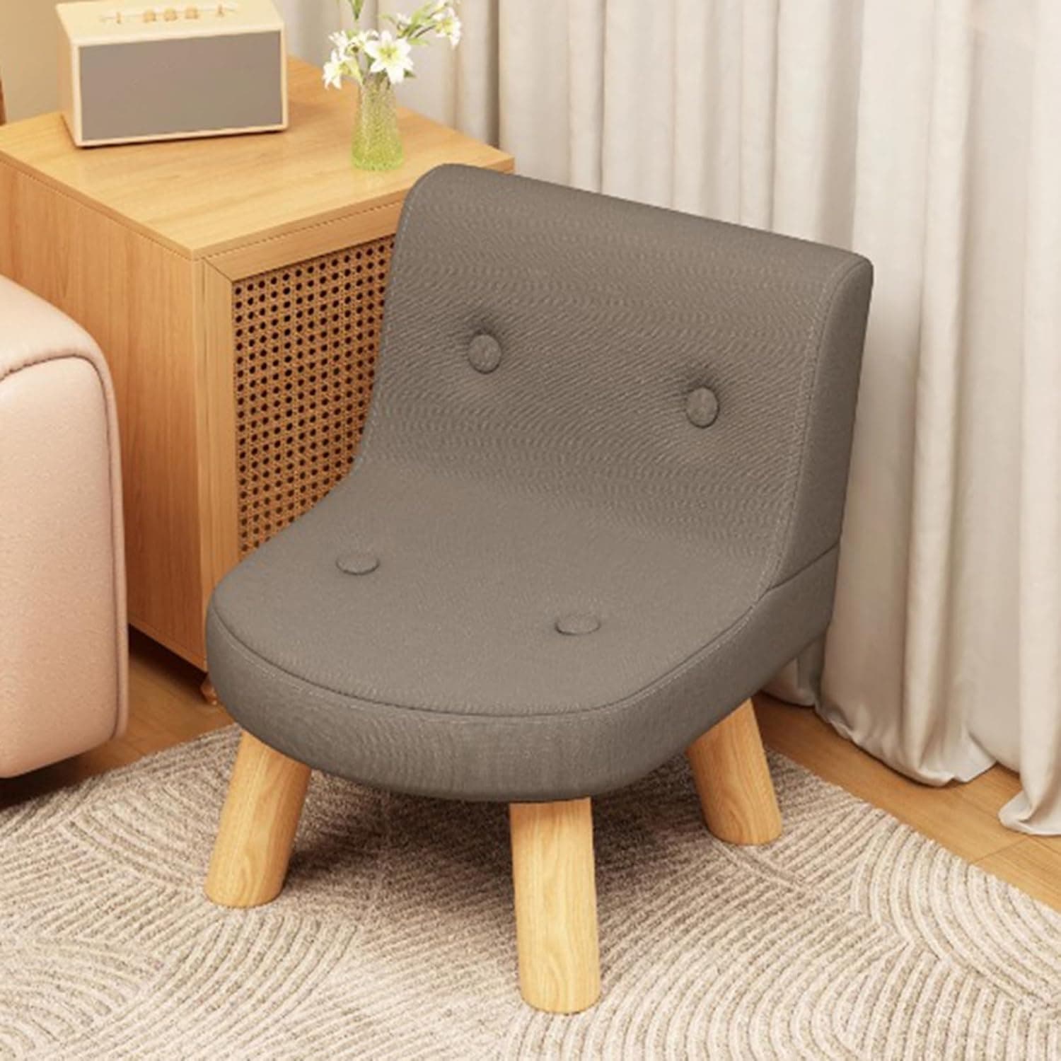 　　　 -------商品詳細------- 【サイズ】(約)：30*30*40=幅30×奥30×高40cm、（人工測量なので、多少の誤差がある場合がございます） 【材質】無垢材のスツール。 【お洒落なデザイン】このスツールはモダンで簡潔な...