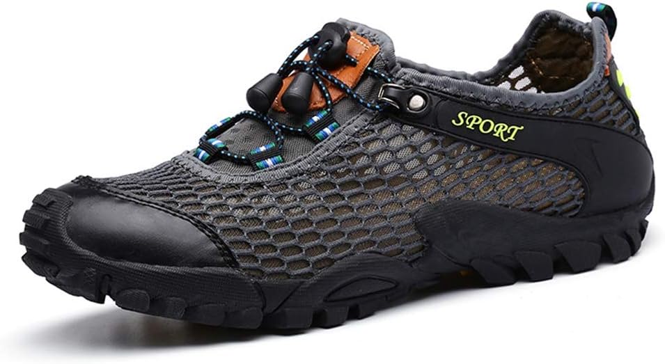 　　　 ◆◇◆売れている秘密◆◇◆ 軽量で足首までしっかりホールド本格的な靴はちょっと気が引ける方に歩きやすい適度な硬さで、履きなれない人にも最適です。 通気性の良いクッションインソールにより、歩いた時の足元をサポート。 通常のトレッキング...