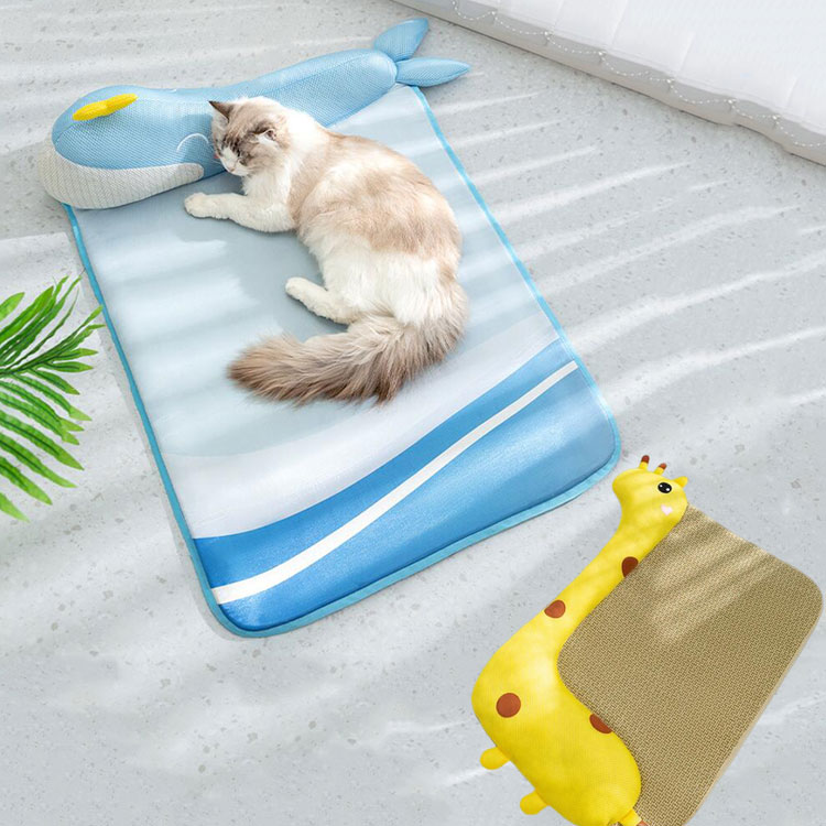 商品詳細 商品内容　 犬猫兼用 夏 マット べッド ペット 寝具 暑さ対策 涼しげ 犬猫用 マット 生地　 PP綿など サイズ S#45*35cm 対応体重1-2.5キロ M#55*40cm 対応体重2.5-6キロ L#65*50cm 対応...