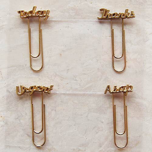 愉快なペーパークリップ　ゼムピンです。オフィスやプライベートの書類や栞にも使えます。スタンプの作品のアクセントにも面白い味付けになります。デザインはToday,Thanks,Urgent,Asapの4つです。大きさは3.5センチ前後です。　