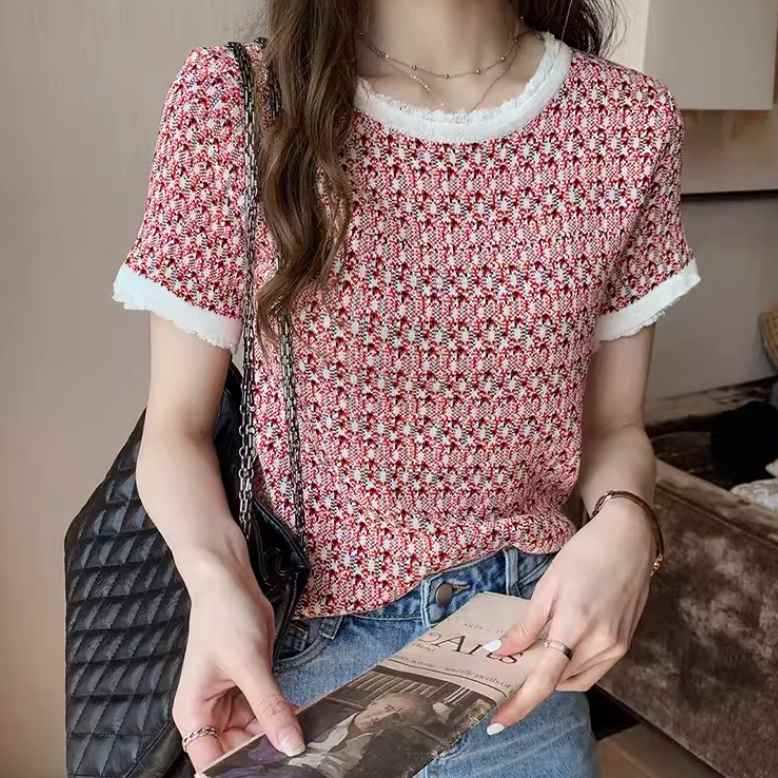 レトロなラウンドネックアイスシルクセーターシンプルで上品なデザインが特徴ですカジュアルからきれいめまで着回し力も抜群です色展開 レッドサイズ S M Lサイズ(cm)S /袖丈 19 /胸囲 76 /着丈 54M /袖丈 20 /胸囲 78...