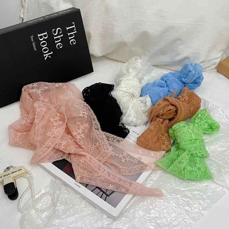 ・カテゴリ: ヘッドスカーフ ・スタイル: カントリー調 ・柄: ボタニカル柄 ・カラー展開: ピンク、ブラック、ホワイト、ブルー、カーキ、グリーン