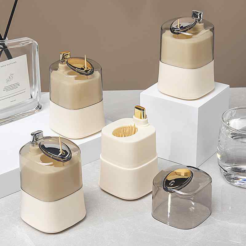 ・カテゴリ: 爪楊枝入れ・スタイル: ライトラグジュアリー・素材: プラスチック・カラー展開: シルバー、ゴールド・用途: 日用品ギフト・価格帯: 5元以内