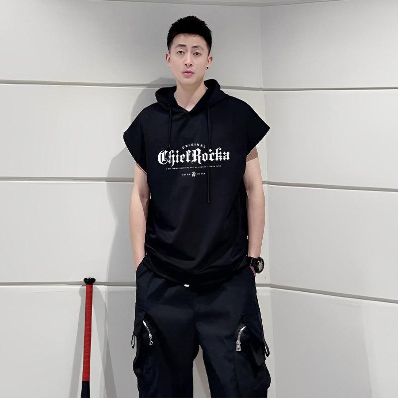 ・カテゴリ: Tシャツ・スタイル: ストリート・主な素材: コーマ綿・柄: ロゴプリント・フィット: ルーズ・裾デザイン: ストレート・厚さ: 普通・用途: スポーツ・ターゲット: 若者・カラー展開: ブラック、ホワイト・サイズ展開: M、...