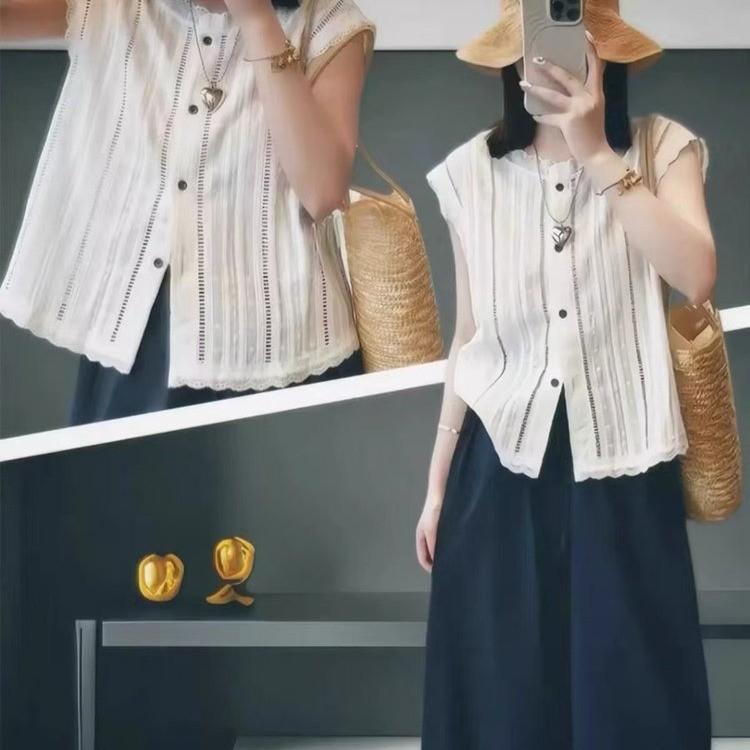 ・カテゴリ: シャツ・スタイル: 無地、スウィートカジュアル・主な素材: ポリエステル30%〜50%未満・ネックライン: クルーネック・袖丈: ノースリーブ・フィット: ゆったり・着丈: レギュラー丈・加工: アイロン不要・デザイン要素: ...