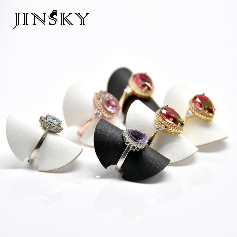 ・カテゴリ: ジュエリースタンド・主な素材: PU素材・形状: 平置き型