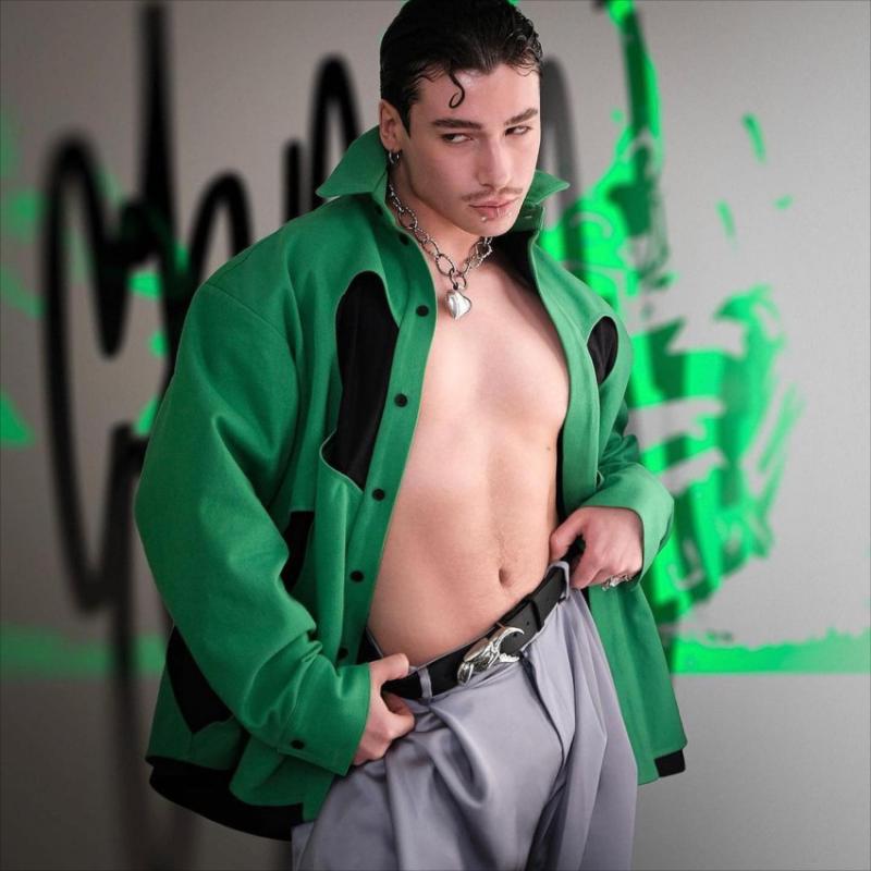 ・カテゴリ: シャツ・スタイル: ストリートカジュアル・タイプ: カーディガン・主な素材: レーヨン80%・番手: 20番手・厚さ: 薄手・フィット: ルーズ・ネックライン: 襟付き・袖丈: 長袖・柄: ハート・デザイン詳細: ステッチ・加...