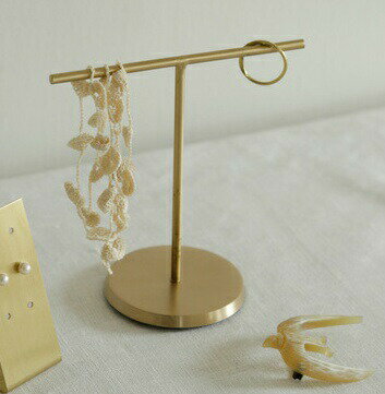 【 fog linen work 】　ACCESSARY STAND S商品の特徴fog linen work より、リングやブレスレットを収納できる、ツリー型のスタンドのご紹介です。■さっとかけられる手軽さが魅力で、ショップのディスプレイ...