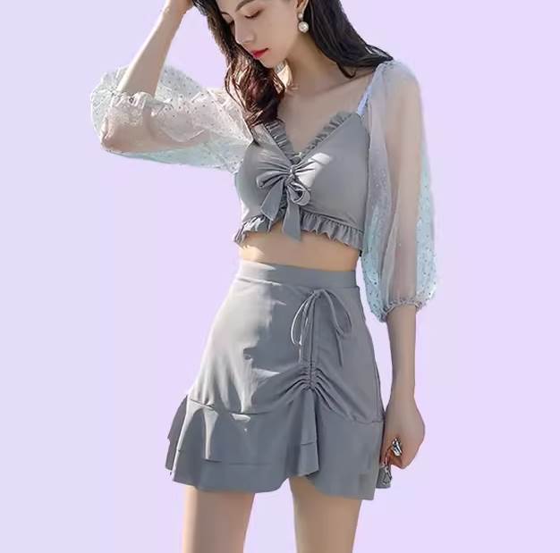 大人可愛い華やかさや大人っぽい魅力を引き立てる一着です。夏のリゾート、旅行、温泉、プールなど様々なシーンで活躍します。色展開 グレー ブラックサイズ M L XLサイズ(cm)M /身長 153〜163 /体重 44.5〜50 /バスト 7...