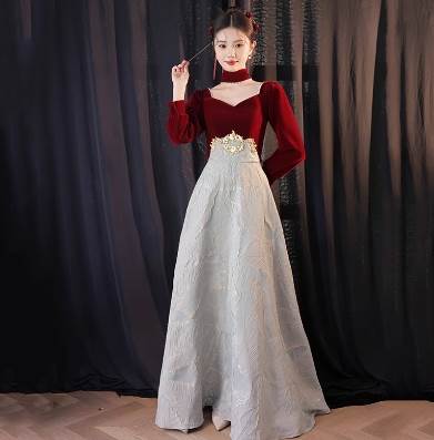 華やかで上品な雰囲気漂う、クラシカルなデザインのドレスです。身長や体型に合わせて、XSから6XLまでさまざまなサイズ展開がございますので、どなたでもお洒落をお楽しみいただけます。色展開 ワンカラーサイズ XS S M L XL 2XL 3X...