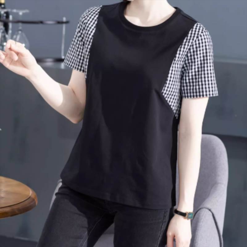 **大人可愛い、シンプルでありながら洗練されたトップス Tシャツが新登場！**袖ありデザインと襟なしスタイルが特徴のこのオールインワン上着は、カジュアルながらもきれいめな印象を与えます。シーズンを問わず、通勤やオフィスシーン、おしゃれな休日...