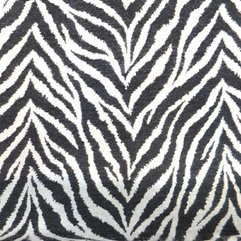 ■数量5（50cm）以上10cm単位の販売です（10cm単価） ■メール便1通分の目安：50cmまで ■生地の素材　ポリエステル100％　シェニール織 ■生地巾　約144cm ■厚さ　厚手（帆布・10番オックス程度） ■商用利用可能 ※ご注...