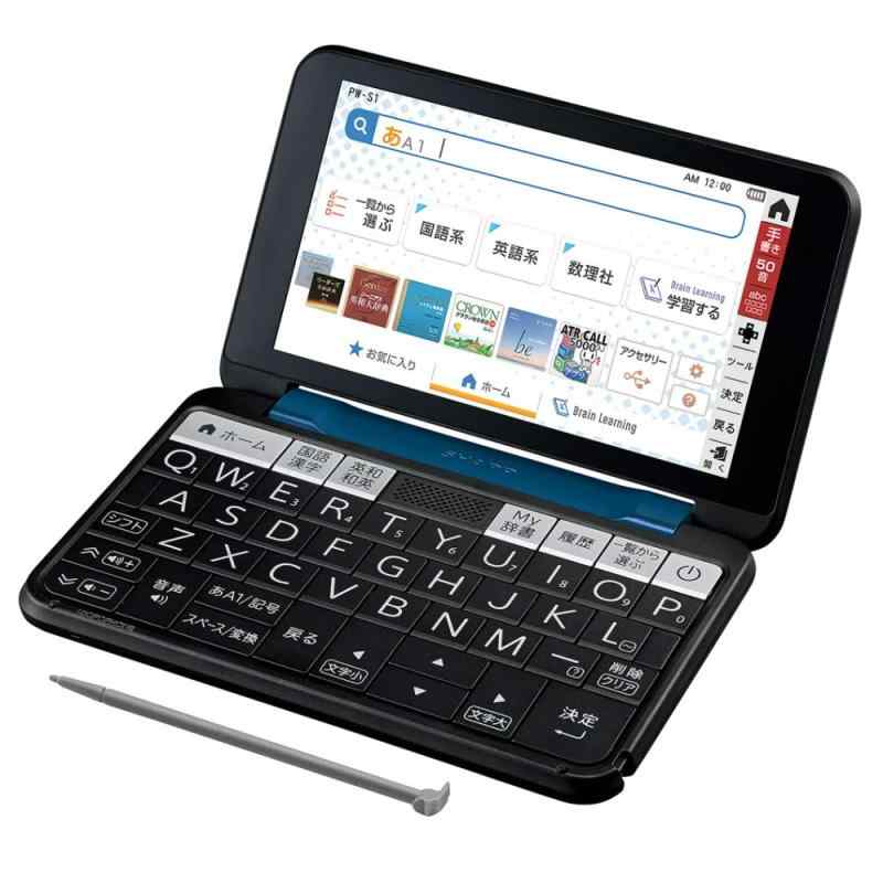 シャープ PW-S1-K カラー電子辞書 Brain 英語強化 高校生モデル ネイビー系モデル： 高校生本体機能： タッチパネル/音声画面サイズ： 5.5型内蔵メモリー容量： 200MB幅x高さx奥行： 152.4x18.4x94.5mm