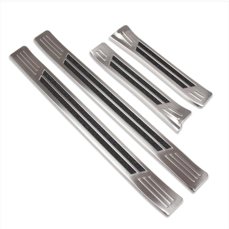 RUIQ スバル 新型 クロストレック GU系 専用 外装 ステンレスステップ ガーニッシュ サイドステップガーニッシュ外側 Subaru Crosstrek 専用 設計1.適合車種:スバル 新型 クロストレック 2022年9月～ 全グレー...