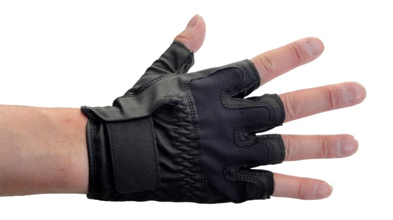 レザックス(Lezax) 半指 メッシュ グローブ ドライビンググローブ 【ブラック】 28【フィット感抜群】手の甲側に設けられた伸びのいいメッシュ生地により関節部を動かしやすく、グローブ装着による突っ張り感が大幅に低減します。裏地がないの...