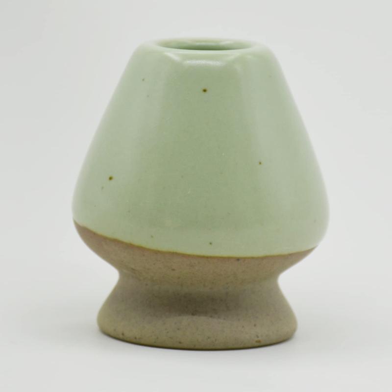 茶道具 茶筅立て くせ直し 休め 陶製 茶道具 くせ直し 小さいサイズ ミニサイズ 茶筅用用途：茶筅のくせ直しと保管に最適な茶道具です。陶製の安定感のある設計で、茶筅の毛先を理想的な形に整えますデザイン：コンパクトなミニサイズで、茶道具とし...