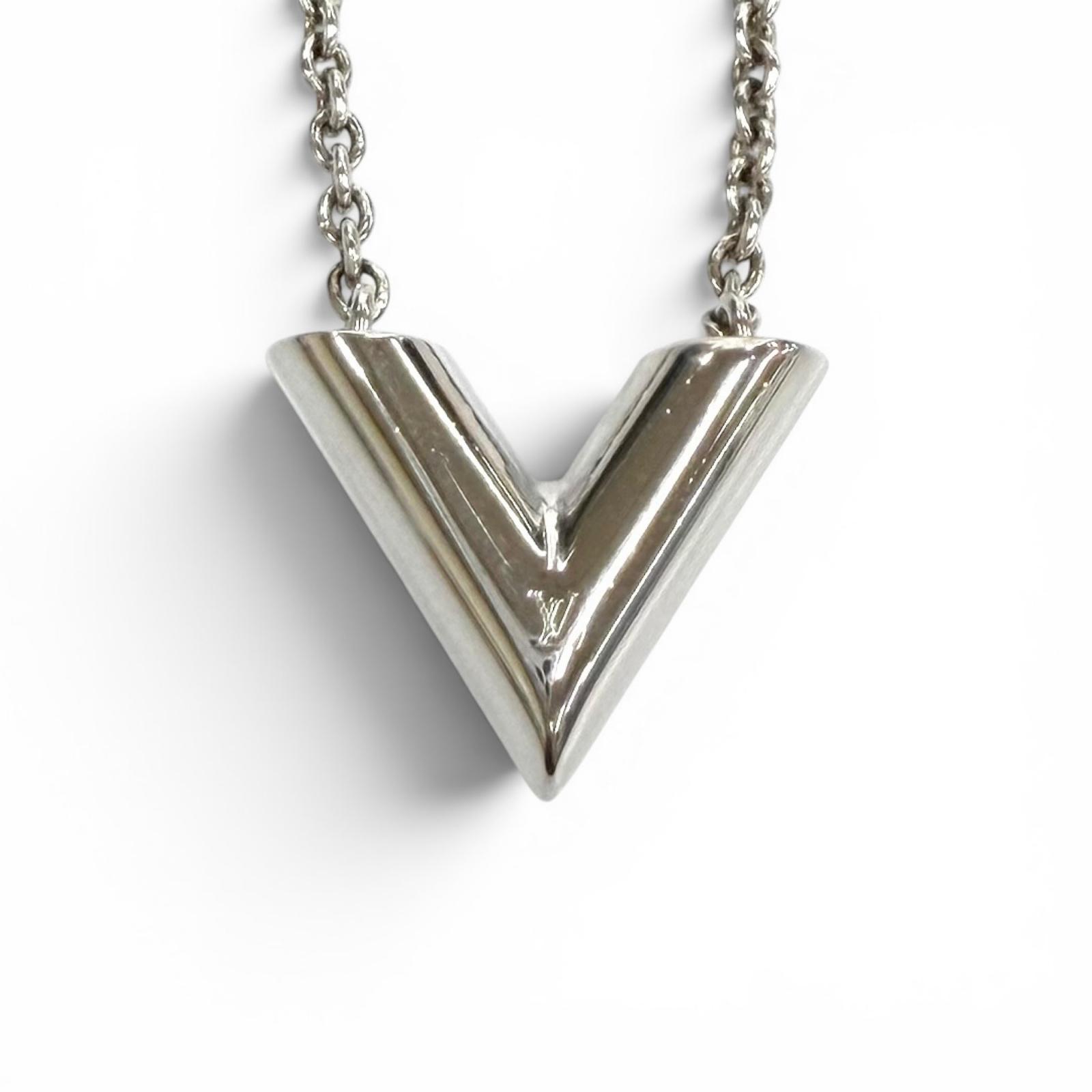 ブランド(brand) LOUIS VUITTON / ルイヴィトン サイズ(size) 【実寸】 トップ縦：約1.3cm　トップ横：約1.5cm　首回り最小：約40.5cm　首回り最大：約46.5cm ランク(rank) SA ランク基準...