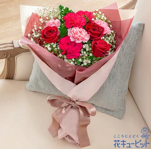 商品情報注意事項写真はイメージです。地域・季節によって、一部花材・花器等が異なる場合がございます。スタイル花束/ワンサイドサイズ長さ50×幅40×奥行20cm商品説明高級感あふれる花でまとめたスタイリッシュな花束です。品のあるバラにピンクの...