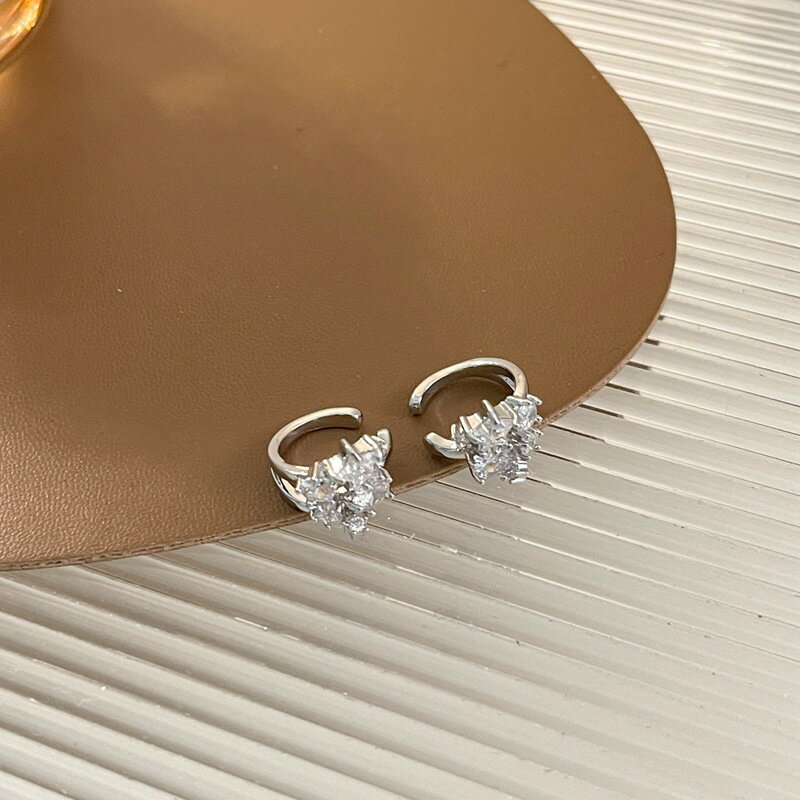 ☆手作り、海外生産の為、多少の柄ずれ、キズ、汚れがある場合がございますので、予めご了承ください。☆ 背景の小物等は撮影の為のイメージですので商品には含まれません。☆照明の具合で実際とは色合いが異なる場合がございます。☆手測りなため、製品によ...