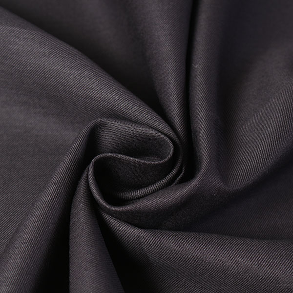 ◆商品説明◆ カラー：黒 巾：102cm 商品説明：厚さ：やや薄手・コットンツイル（綾織り）スレーキは裏地や芯地、ベルト芯、ポケット布などの付属布などに。 混用率：コットン100% 伸縮性：無し ◆ご注意ください◆ 国内外のテキスタイルメー...