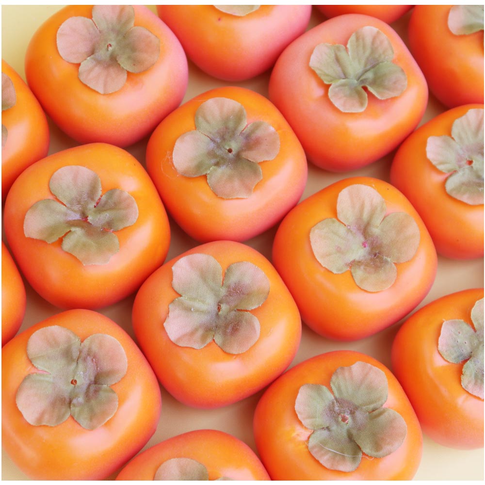 商品情報商品説明本物と見間違えるほどリアルな質感の、プラスチック製フルーツ模型セットです。リビングの棚やダイニングテーブルの上、キッチンカウンターにさっと置くだけで、空間がぱっと明るく華やかに。軽くて割れにくい素材なので、小さなお子さまやペ...