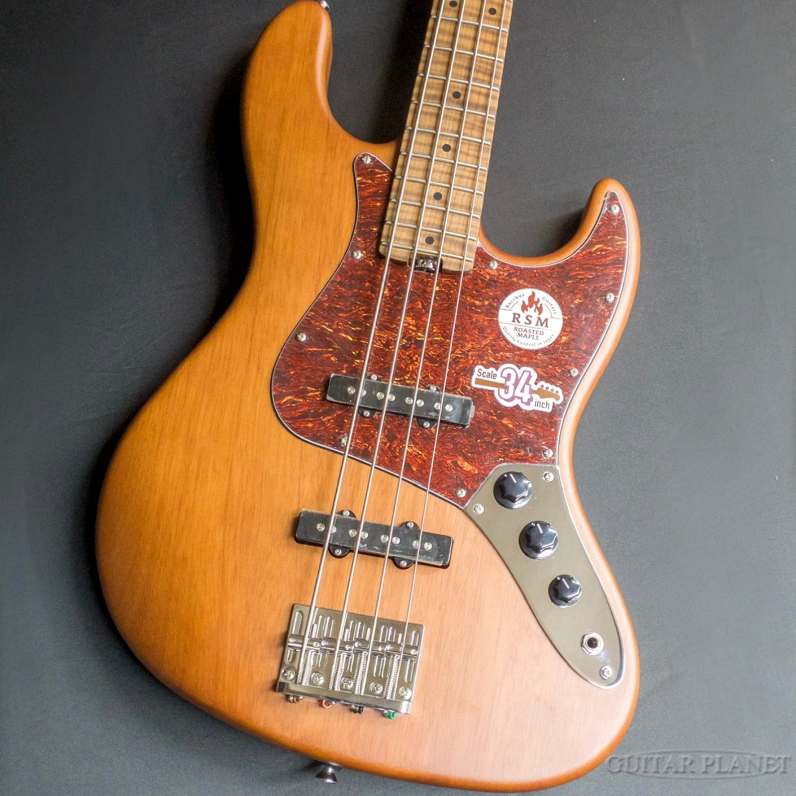 Bacchus Global Series WL4-STD/RSMのご紹介です。 ルックスとサウンドに大きく貢献しているROASTED MAPLEシリーズ。 加熱処理したローステッドメイプルをネックに用いて、ローストされた特有の色味がアクセ...
