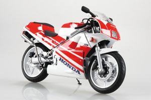 1/12 ホンダ NSR250R 1989 ロスホワイト × ファイティングレッドオートバイプラモデル発売日2026/5/20詳しい納期他、ご注文時はご利用案内・返品のページをご確認ください関連キーワード完成品バイクシリーズ青島文化教材社オ...