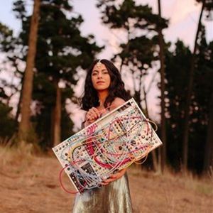 ジャイン アルシ アンダー ザ ライラック スカイCD発売日2021/9/10詳しい納期他、ご注文時はご利用案内・返品のページをご確認くださいジャンル洋楽ワールドミュージックその他　アーティストArushi Jain収録時間組枚数1商品説明...