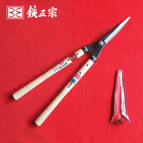軽量・コンパクト！ 職人が認めた先進の切れ味！ ■鋏正宗　本職用　鋭型刈込鋏 安来鋼白紙　刃渡り150mm 　昭和21年　戦後、混乱の中、兵庫県小野市喜多町の西端で8寸のラシャ切鋏を作り始めました。創業者の吉岡喜八は2年後、現在地喜多町34...