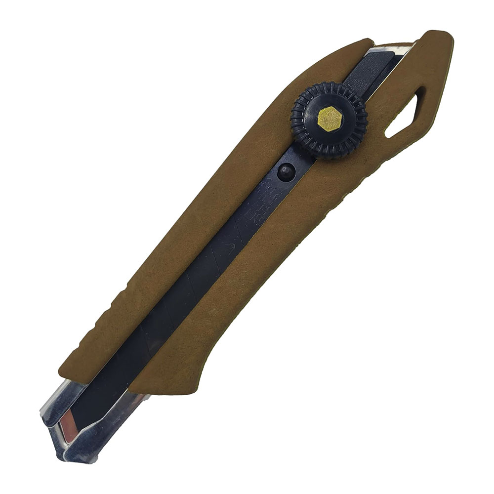 エフォート ベランス ノンスリップカッターナイフ ネジ式 チョコレート VR-NL01 手汗や油で滑りにくいノンスリップカッターナイフ！ 樹脂に木粉を混合した複合材料「木樹脂」 木の風合いを感じながらも優れた強度を兼ね備えます！ 仕様 品名...